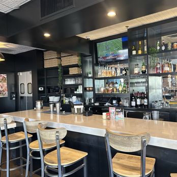 CRUST PIZZERIA - Updated April 2025 - 74 Photos & 86 Reviews - 6031 N ...