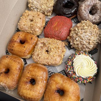 ASTRO DOUGHNUTS & FRIED CHICKEN - Updated September 2024 - 1854 Photos ...