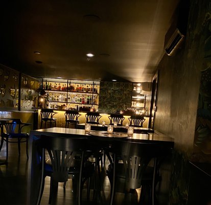 FLORA - Updated August 2025 - 168 Photos & 58 Reviews - 4500 SW Watson ...