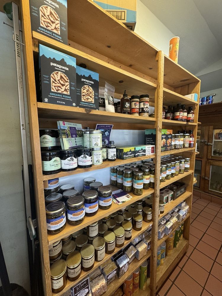 RAGGED POINT INN CONVENIENCE STORE - Updated September 2025 - 25 Photos ...