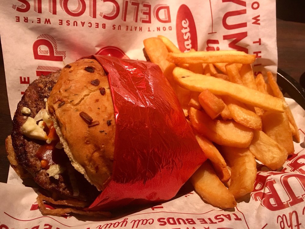 RED ROBIN GOURMET BURGERS AND BREWS - 177 Photos & 258 Reviews ...
