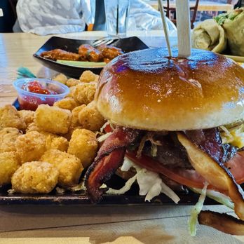 BELCHING BEAVER BREWERY TAVERN & GRILL - Updated December 2024 - 1712 ...