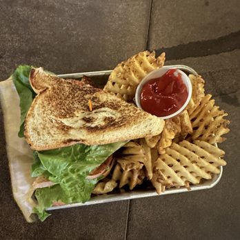 DAINTY DILLO - Updated July 2025 - 55 Photos & 34 Reviews - 3201 E ...