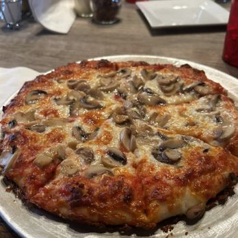 THE BLACK RASPBERRY PUB - Updated December 2024 - 73 Photos & 116 ...