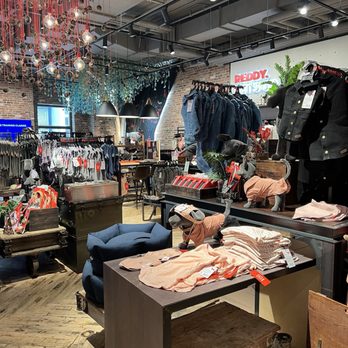 PETCO - Updated December 2025 - 277 Photos & 408 Reviews - 44 Union Sq ...