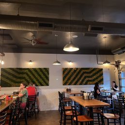 COMMONWEALTH - Updated September 2025 - 821 Photos & 1222 Reviews ...