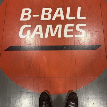 THE BASKETBALL SOCIAL HOUSE | B-BALL GAMES - Updated January 2026 - 149 ...