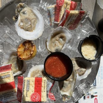 FINN’S DOCKSIDE BAR & GRILL - Updated March 2025 - 446 Photos & 271 ...