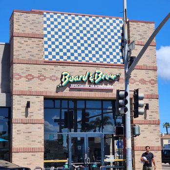 BOARD & BREW - PACIFIC BEACH - Updated March 2025 - 310 Photos & 558 ...