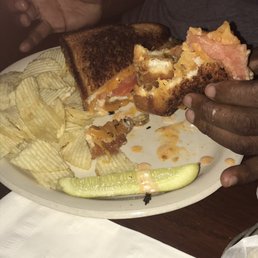 GROVERS BAR & GRILL - Updated July 2024 - 411 Photos & 419 Reviews ...