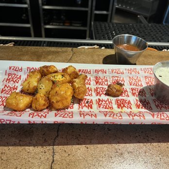 PIZZA MAN MILWAUKEE - Updated December 2025 - 274 Photos & 447 Reviews ...