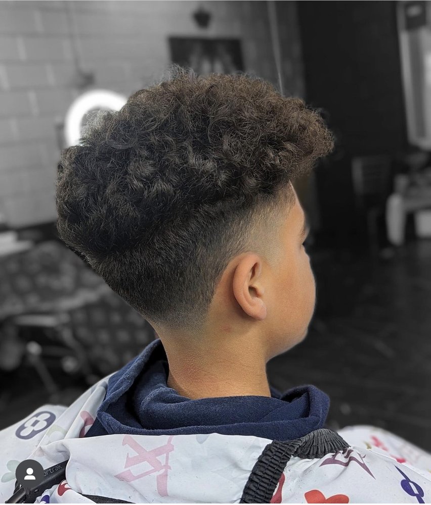 KING CUTS BARBER SHOP - Updated October 2025 - 31 Photos & 11 Reviews ...