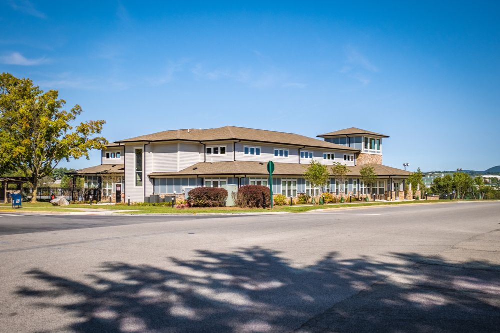 FOXRIDGE COLLEGIATE APARTMENTS - BLACKSBURG - Updated December 2025 ...