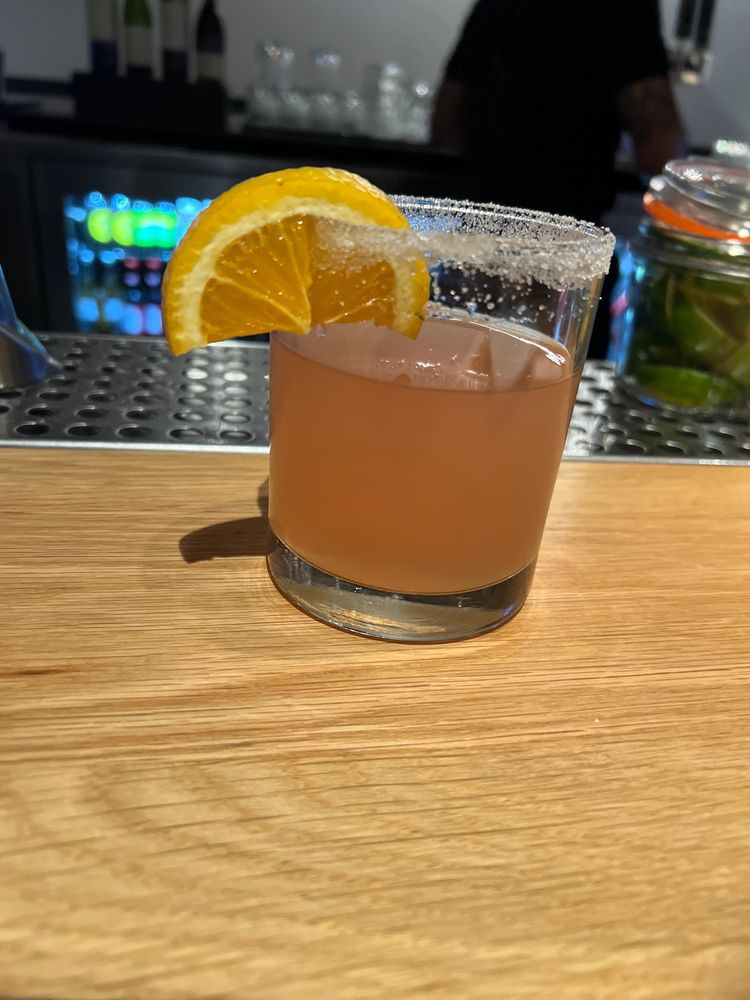 SUM BAR AND LOUNGE - Updated October 2025 - 10 Photos - 50 8th St, San ...