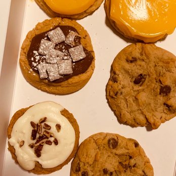 CRUMBL - STONE OAK - Updated December 2024 - 104 Photos & 77 Reviews ...