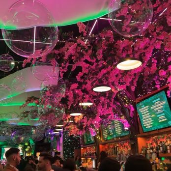 TREE HOUSE - Updated March 2025 - 136 Photos & 99 Reviews - 149 W ...