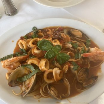 GIANDO ON THE WATER RESTAURANT - Updated May 2024 - 2703 Photos & 265 ...