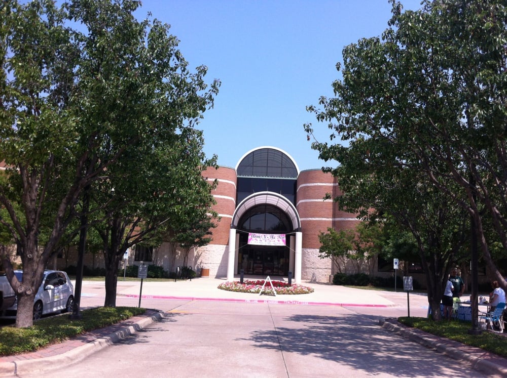 GRAPEVINE COMMUNITY ACTIVITIES CENTER - Updated April 2025 - 1175 ...