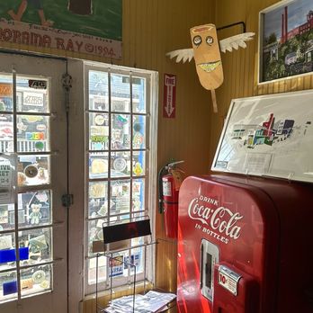 LITTLE’S FOOD STORE AND GRILL - Updated January 2025 - 193 Photos & 216 ...