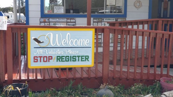 LIGHTHOUSE COVE RV PARK - RV Parks - 900 Sunset Cir, Crescent City, CA ...