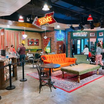 THE FRIENDS EXPERIENCE - NEW YORK - Updated February 2025 - 1011 Photos ...