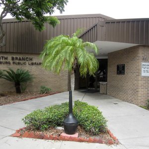 LARGO PUBLIC LIBRARY - Updated June 2025 - 88 Photos & 40 Reviews - 120 ...