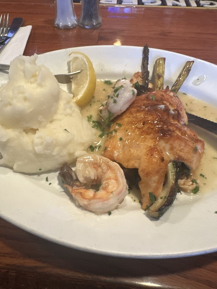 GRASSHOPPER TOO - Updated July 2025 - 80 Photos & 123 Reviews - 26 Erie ...