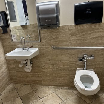 ATLANTA VA MEDICAL CENTER - Updated December 2025 - 37 Photos & 21 ...