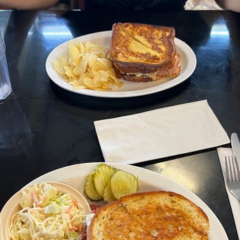 THE BAGEL PALACE - Updated October 2024 - 84 Photos & 114 Reviews ...