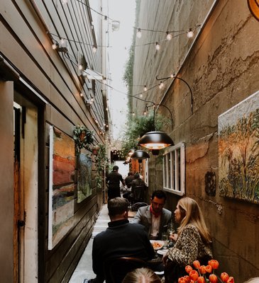 THE FLY TRAP - Updated July 2024 - 802 Photos & 1147 Reviews - 606 ...