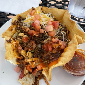 MOE-Z INN - Updated January 2026 - 11 Photos & 48 Reviews - 249 N Cass ...