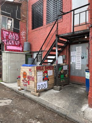 FREEPLAY TORONTO - 67 Photos & 18 Reviews - 300 College Street, Toronto ...