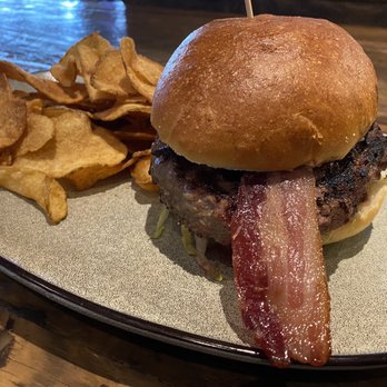 TAVERN IN THE SQUARE - Updated December 2024 - 313 Photos & 429 Reviews ...