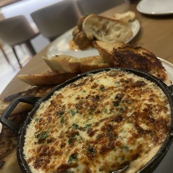 BIRDIE’S BARROOM AND KITCHEN - Updated May 2025 - 126 Photos & 79 ...