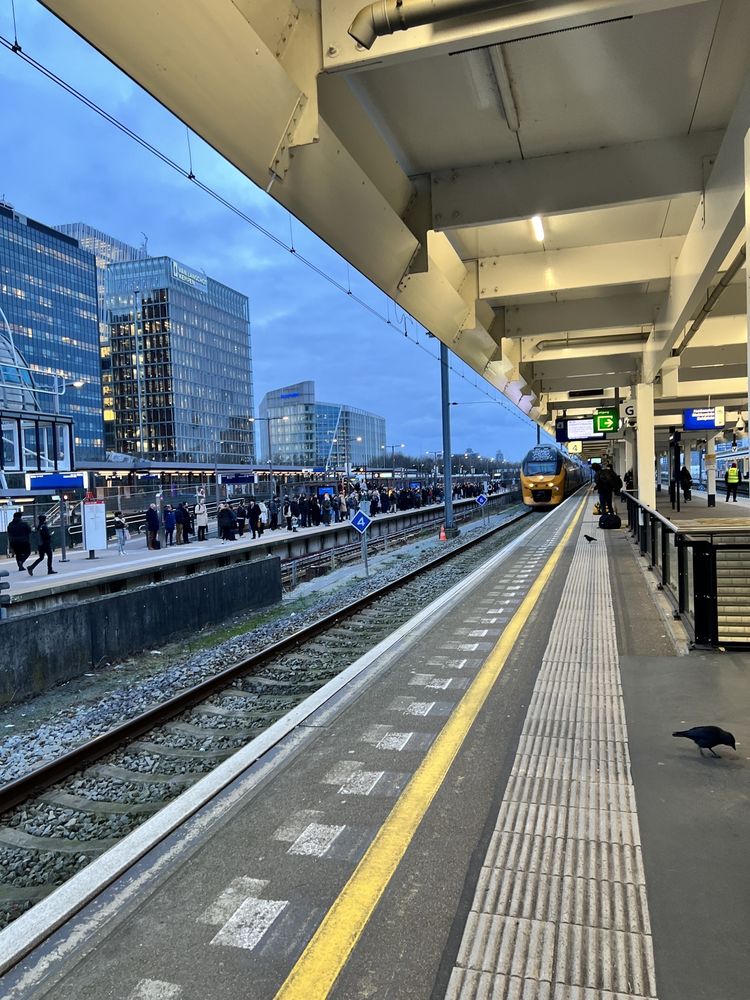 STATION AMSTERDAM ZUID - Updated October 2025 - 82 Photos & 21 Reviews ...