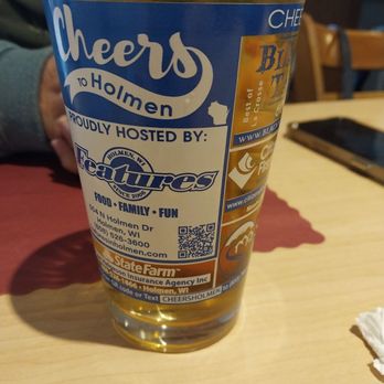 FEATURES SPORTS BAR & GRILL - Updated December 2025 - 28 Photos & 30 ...