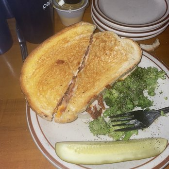 MITCHELL STREET PUB - Updated January 2025 - 124 Photos & 173 Reviews ...