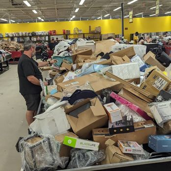 TREASURE HUNT LIQUIDATORS BIN MEGA STORE - Updated January 2026 - 67 ...