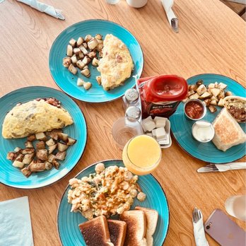 WINNEGANCE RESTAURANT & BAKERY - Updated May 2025 - 55 Photos & 81 ...