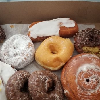 LOONEY BAKER - 13 Photos & 27 Reviews - 2948 E Highland Rd, Highland, Michigan - Bakeries - Yelp