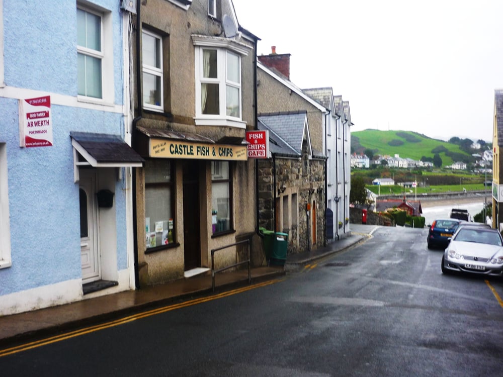 CASTLE FISH & CHIP SHOP - Updated September 2024 - 5 Castle Street ...