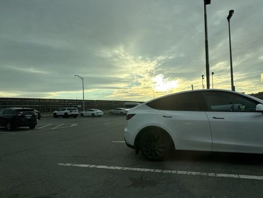 JFK INTERNATIONAL AIRPORT JFK CELL PHONE LOT - Updated May 2026 - 44 ...
