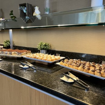 THE BUFFET - Updated July 2024 - 366 Photos & 145 Reviews - 8811 River ...