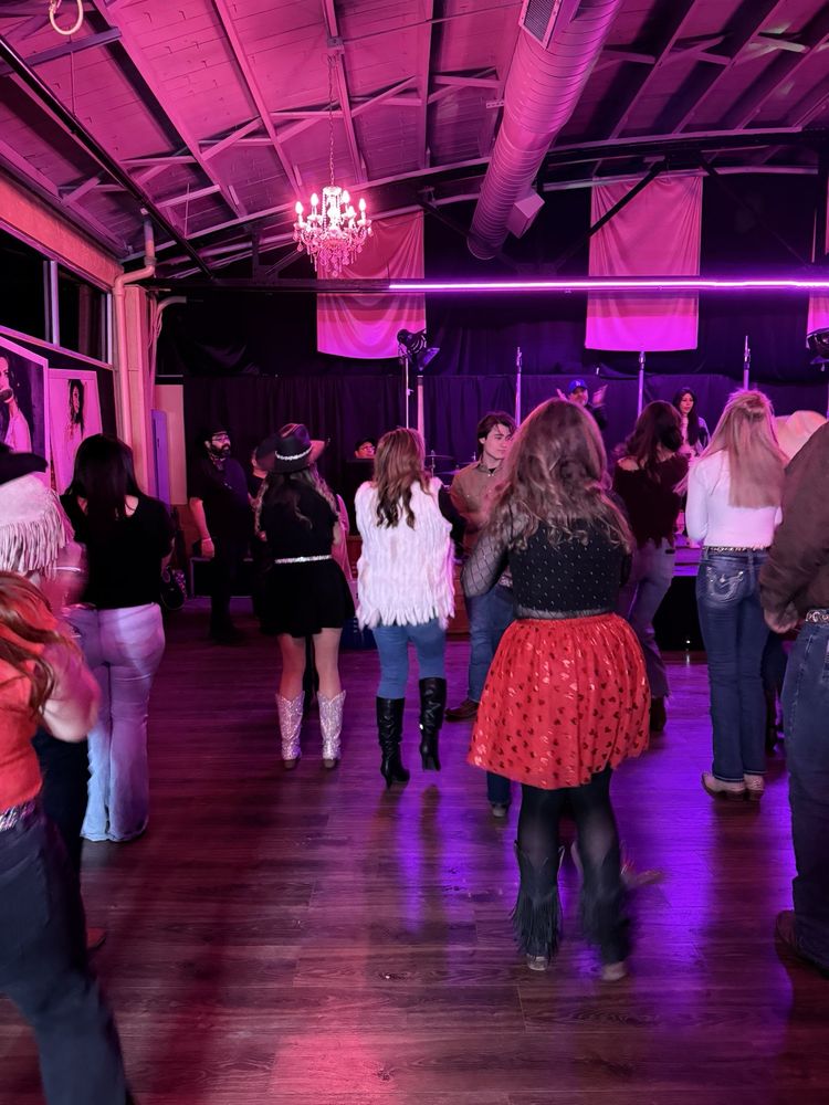 LA HONKY TONK - Updated January 2026 - 909 Broadway, San Antonio, Texas ...