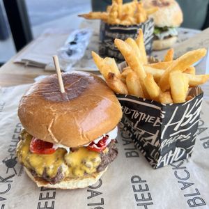 BLACK SHEEP - Updated October 2025 - 17 Photos & 18 Reviews - 3325 S ...