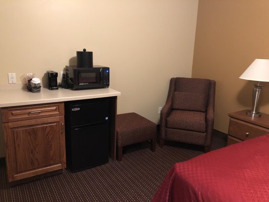 SCOTT INN - Updated October 2025 - 13 Photos - 1510 Beech St, Scott AFB ...