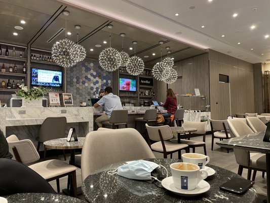 PLAZA PREMIUM LOUNGE DFW TERMINAL E - 29 Photos & 21 Reviews - Airport Lounges - 2400 Aviation ...