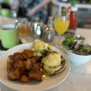 BENEDICT’S 【194 Photos & 143 Reviews】 10 E Center St, Rochester ...