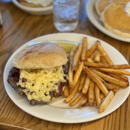 HOLLANDBERRY PANNEKOEKEN - Updated July 2025 - 447 Photos & 244 Reviews ...