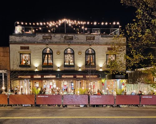 PERRY’S RESTAURANT - 671 Photos & 828 Reviews - 1811 Columbia Rd NW ...